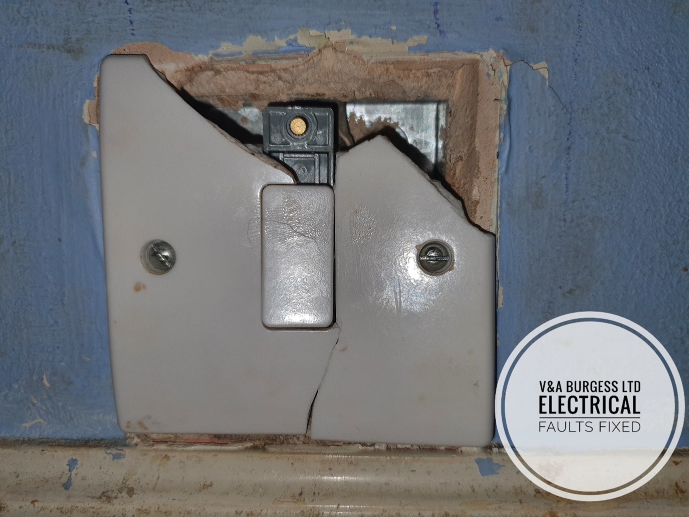 Light Switch Electric Tingling | Electrical Faults Fixed Light Switch Electric Tingling | Electrical Faults Fixed